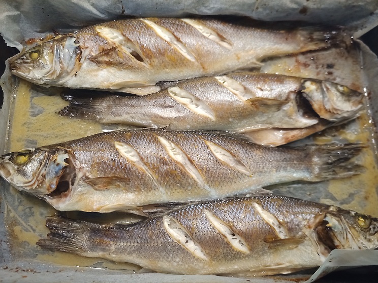Лаврак на фурна *** Oven Baked Seabass - вкусни рецепти без глутен и ...